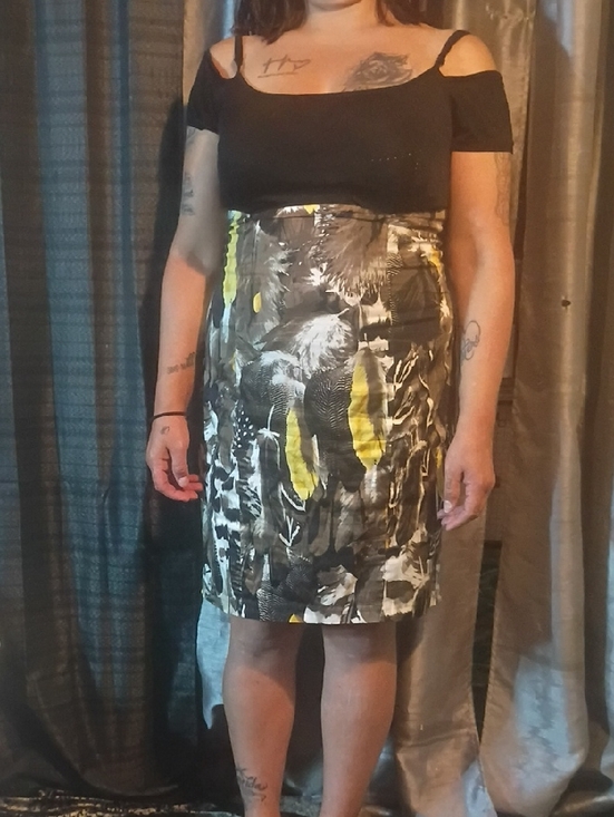 Rampage | Skirts | Rampage Black Printed Pencil Skirt With Yellow ...